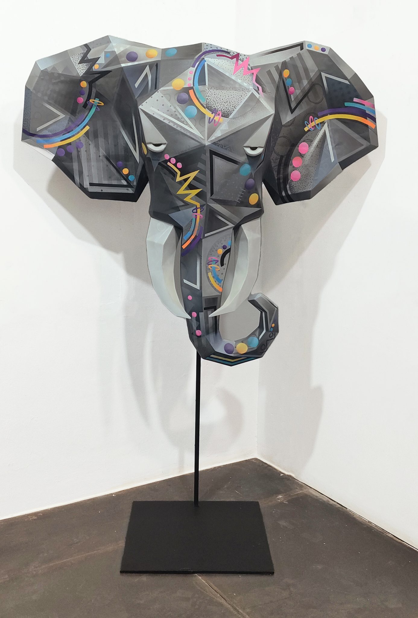 Tim Marsh - Elephant in the room - Artevistas gallery